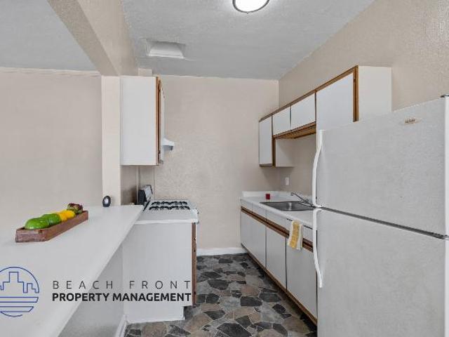 Studio, 1 bath, Apartment 418 S Normandie Ave