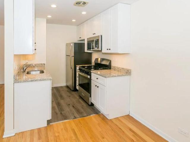 Studio, 1 bath, Apartment 424 W Oakdale Ave