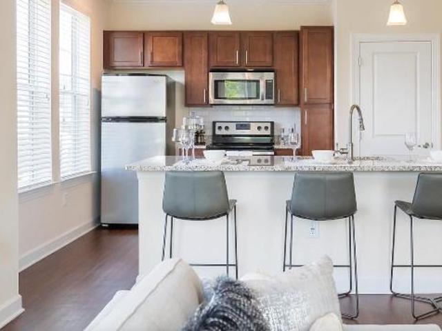 Studio, 1 bath, Apartment 430 Allister Dr