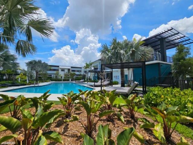 Studio, 1 bath, Apartment 4400 W Sunrise Blvd