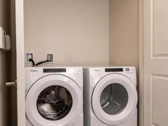 Studio, 1 bath, Apartment 4501 Business Center Dr