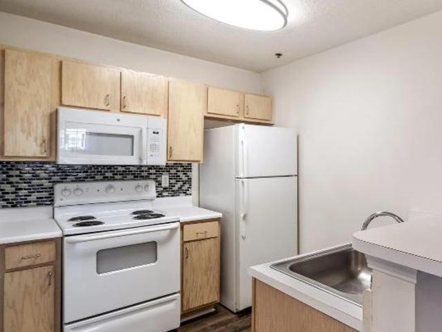Studio, 1 bath, Apartment 4920 Tanager Park Dr