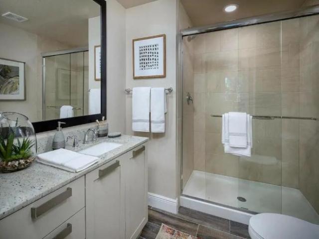 Studio, 1 bath, Apartment 499 Evernia St