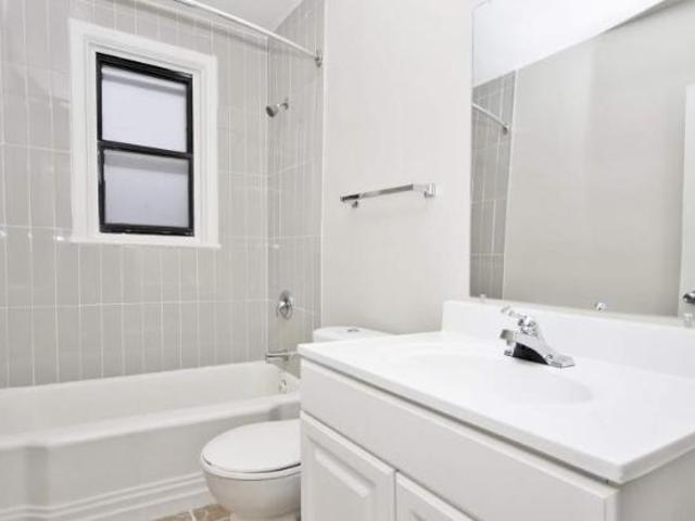 Studio, 1 bath, Apartment 4 Grant Boulevard