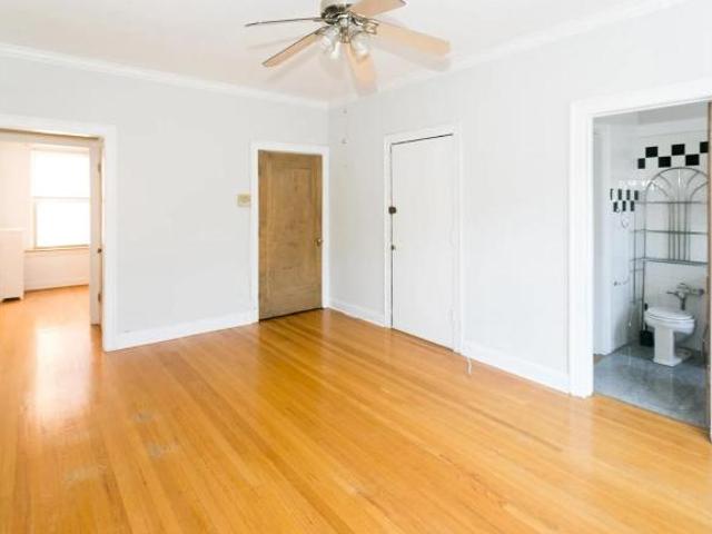 Studio, 1 bath, Apartment 520 W Surf St