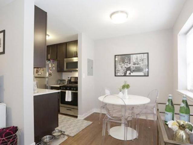 Studio, 1 bath, Apartment 525 W Oakdale Ave