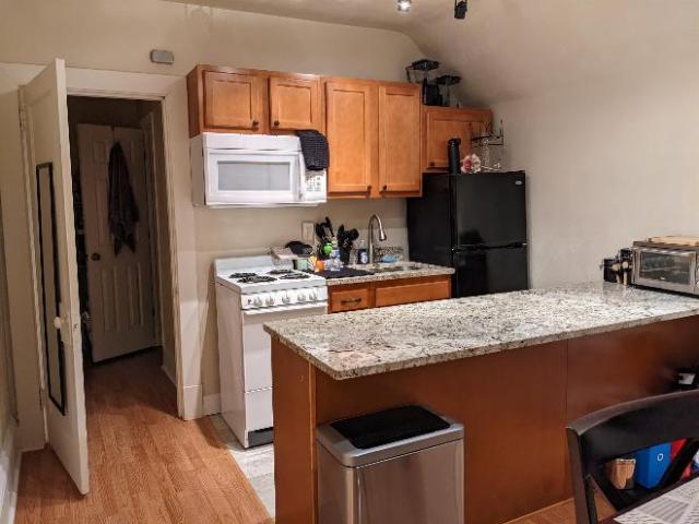 Studio, 1 bath, Apartment 5425 Baywood St