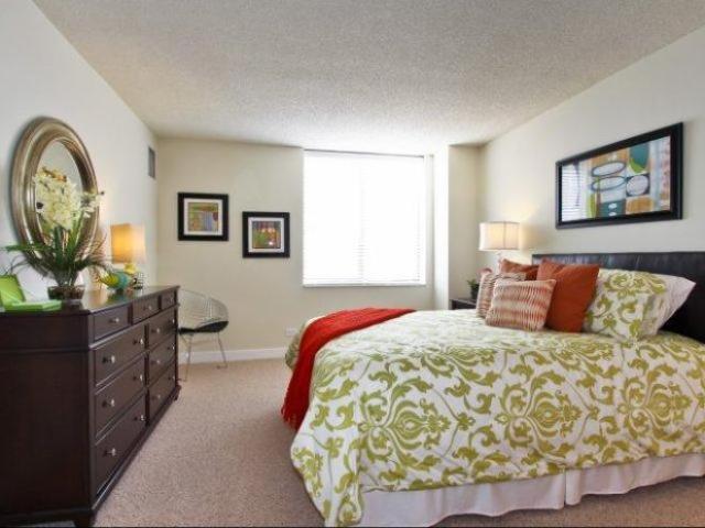 Studio, 1 bath, Apartment 55 S Vail Ave