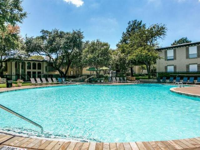 Studio, 1 bath, Apartment 5606 Village Glen Drive