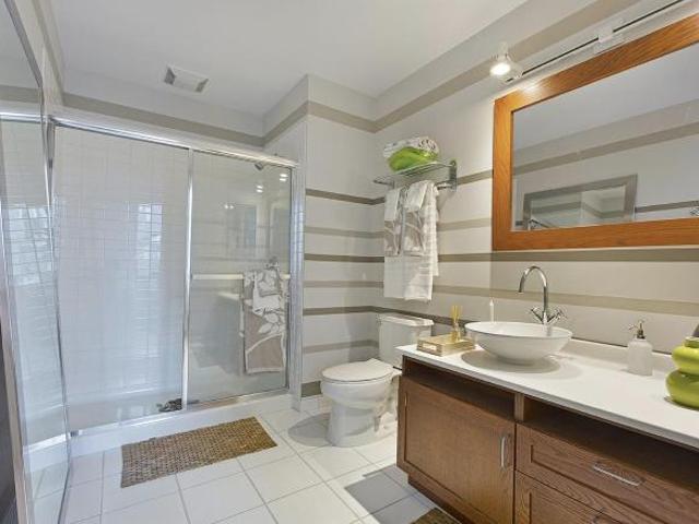 Studio, 1 bath, Apartment 63 E Lake St