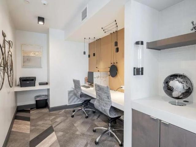 Studio, 1 bath, Apartment 6015 N Interstate Ave