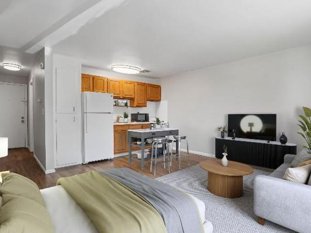 Studio, 1 bath, Apartment 601 & 621 S Lincoln Street