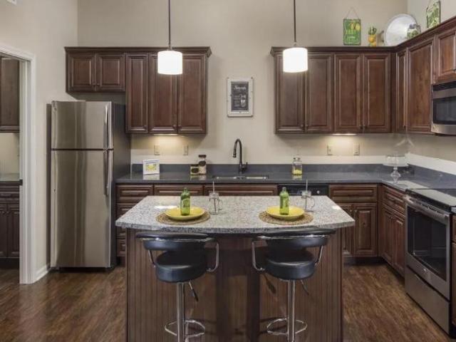 Studio, 1 bath, Apartment 601 Piccadilly Dr