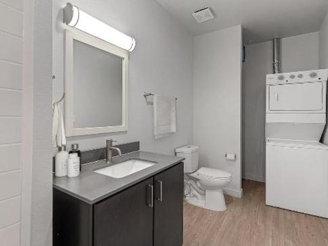 Studio, 1 bath, Apartment 6025 W Thomas Rd
