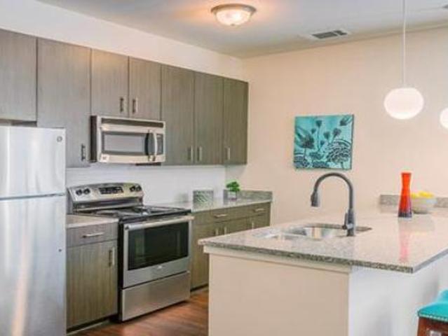 Studio, 1 bath, Apartment 6215 Forest Way Dr