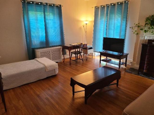 Studio, 1 bath, Apartment 6345 Lancaster Avenue