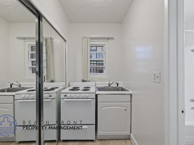 Studio, 1 bath, Apartment 635 Grevillea Ave