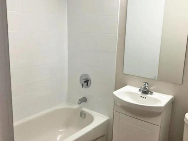 Studio, 1 bath, Apartment 641 Vaughan Rd