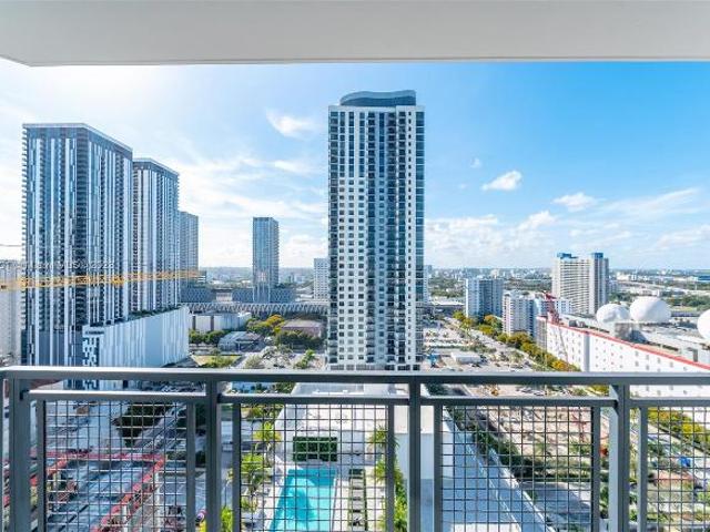 Studio, 1 bath, Apartment 650 Ne 2nd Ave