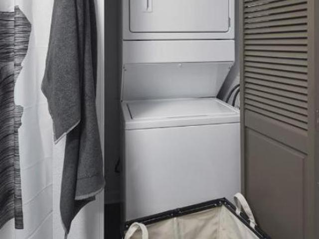 Studio, 1 bath, Apartment 650 S Gaines St