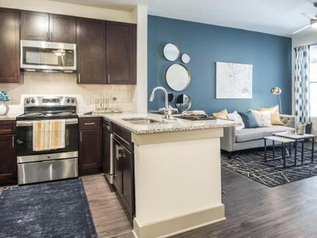 Studio, 1 bath, Apartment 650 W North St