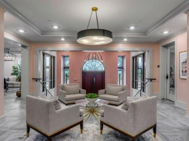 Studio, 1 bath, Apartment 655 E Bay St