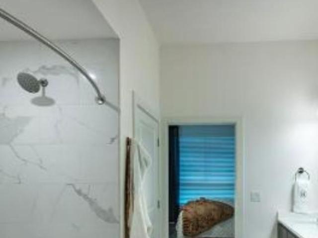Studio, 1 bath, Apartment 6711 S Sepulveda Blvd