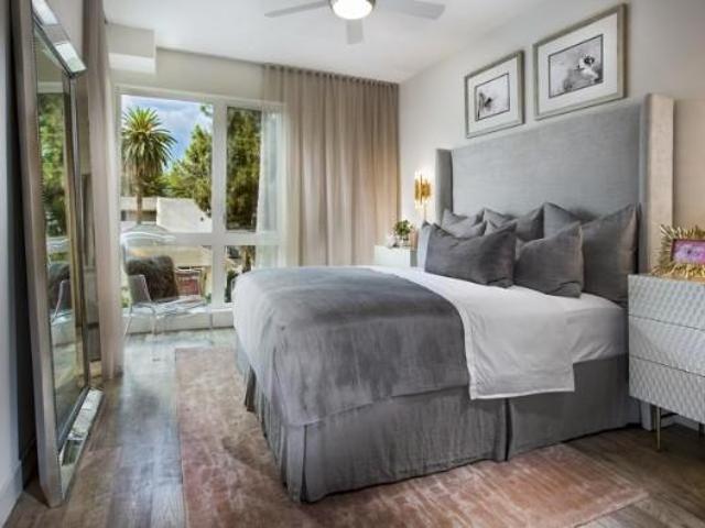 Studio, 1 bath, Apartment 678 E Walnut St
