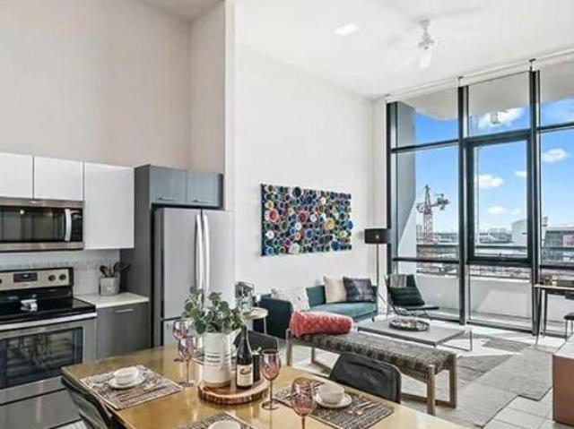Studio, 1 bath, Apartment 698 NE 1st Avenue
