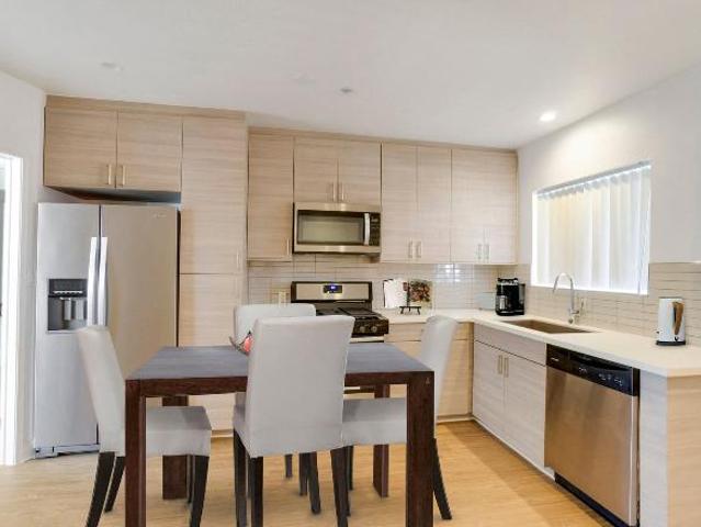 Studio, 1 bath, Apartment 700 S 6th Street
