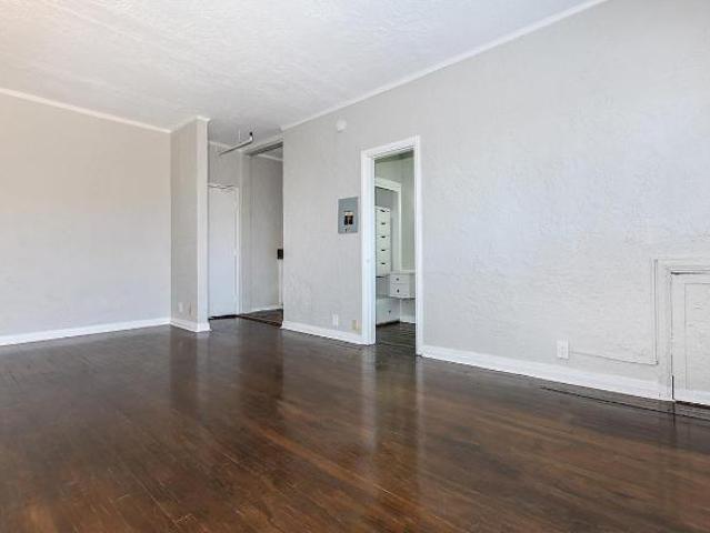 Studio, 1 bath, Apartment 701 Gramercy Drive