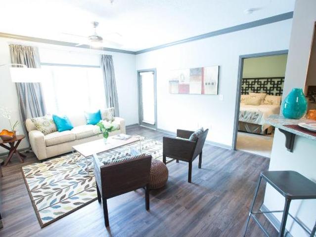 Studio, 1 bath, Apartment 701 Highland Ave NE