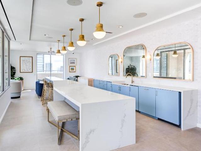 Studio, 1 bath, Apartment 747 N Wabash Ave