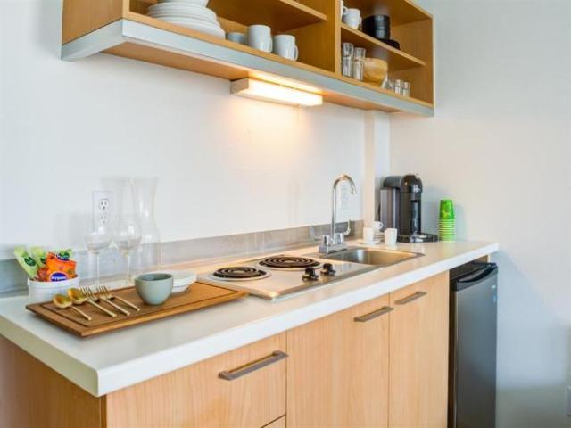 Studio, 1 bath, Apartment 750 Garland Avenue
