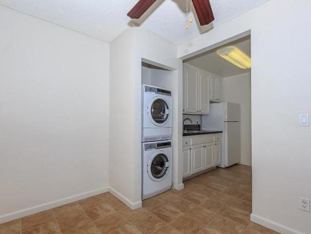 Studio, 1 bath, Apartment 7707 Mission Gorge Road