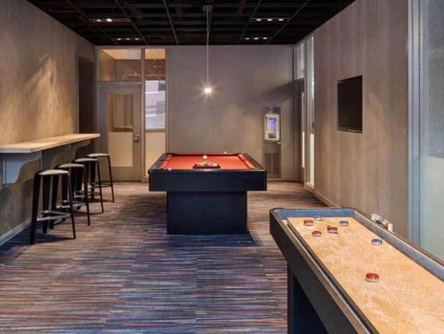 Studio, 1 bath, Apartment 805 North LaSalle St