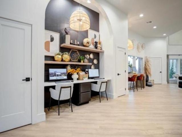 Studio, 1 bath, Apartment 831 Rice Rd