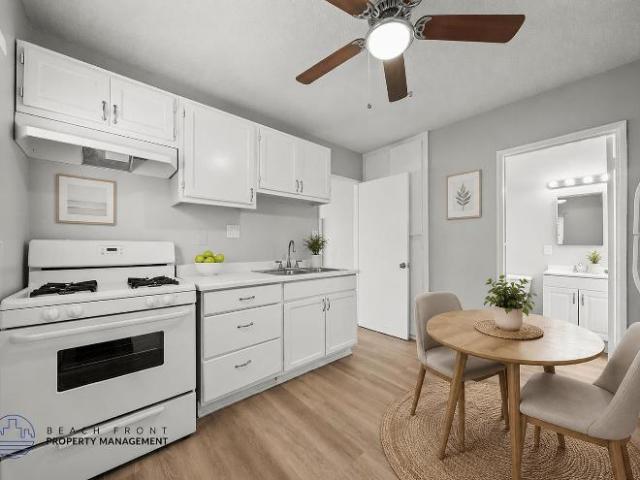 Studio, 1 bath, Apartment 839 Glenway Drive