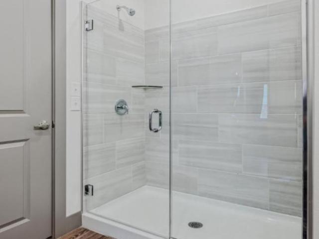 Studio, 1 bath, Apartment 8500 N Oklahoma Ave