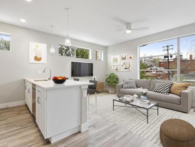 Studio, 1 bath, Apartment 854 N Emerson Street
