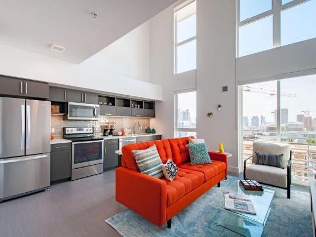 Studio, 1 bath, Apartment 895 Park Blvd