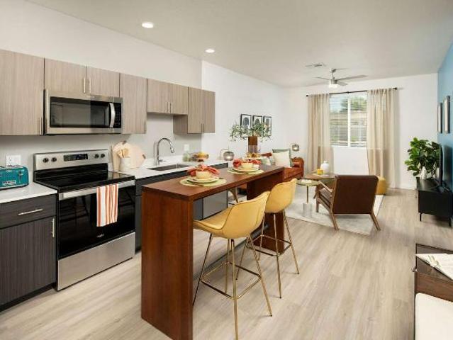 Studio, 1 bath, Apartment 9733 E Southern Ave