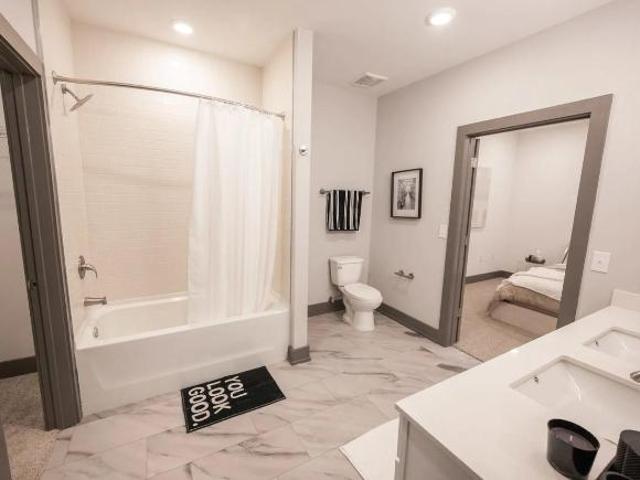 Studio, 1 bath, Apartment 99 Centennial Olympic Park Dr NW
