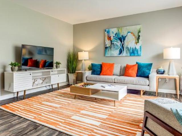 Studio, 1 bath, Apartment 1000 Geneva Rd