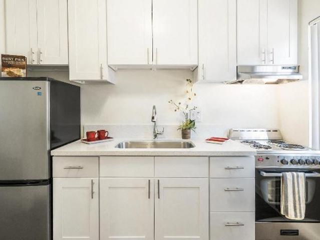 Studio, 1 bath, Apartment 10110 Sepulveda Blvd