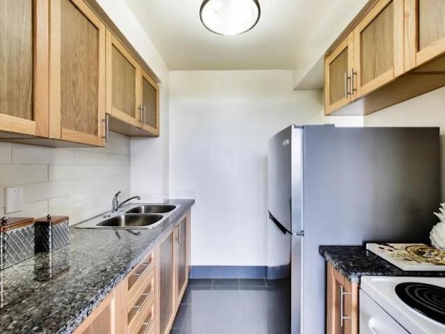 Studio, 1 bath, Apartment 101 Cosburn Ave