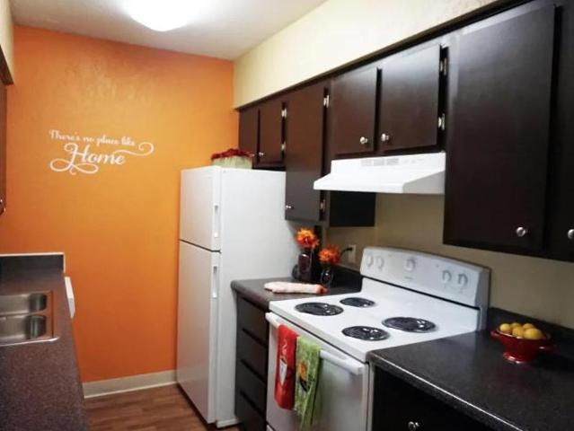 Studio, 1 bath, Apartment 10201 N 33rd Ave
