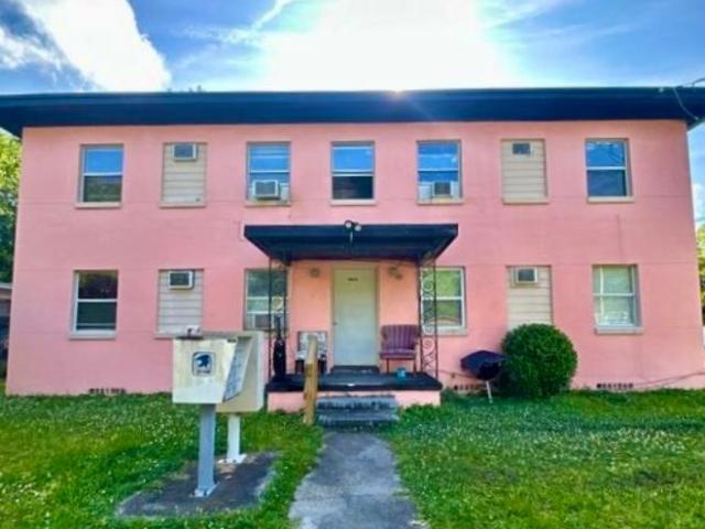 Studio, 1 bath, Apartment 1045 Velma Street
