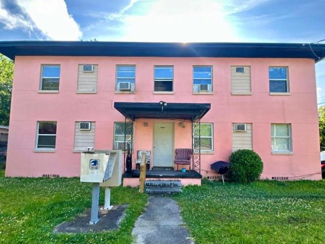 Studio, 1 bath, Apartment 1045 Velma Street