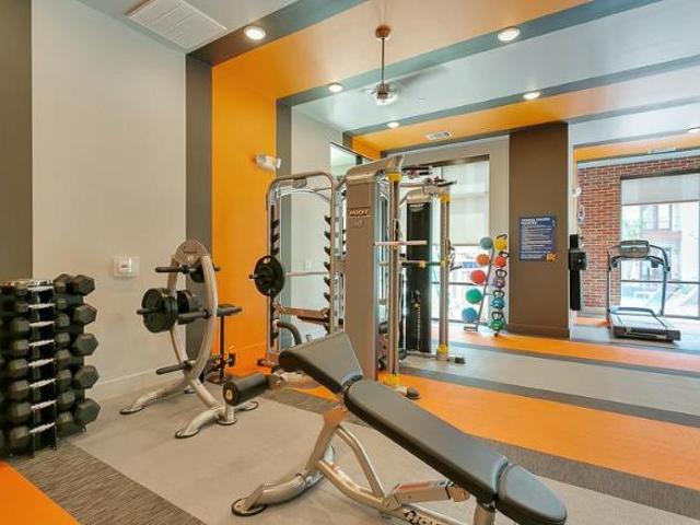 Studio, 1 bath, Apartment 10550 N Central Expy